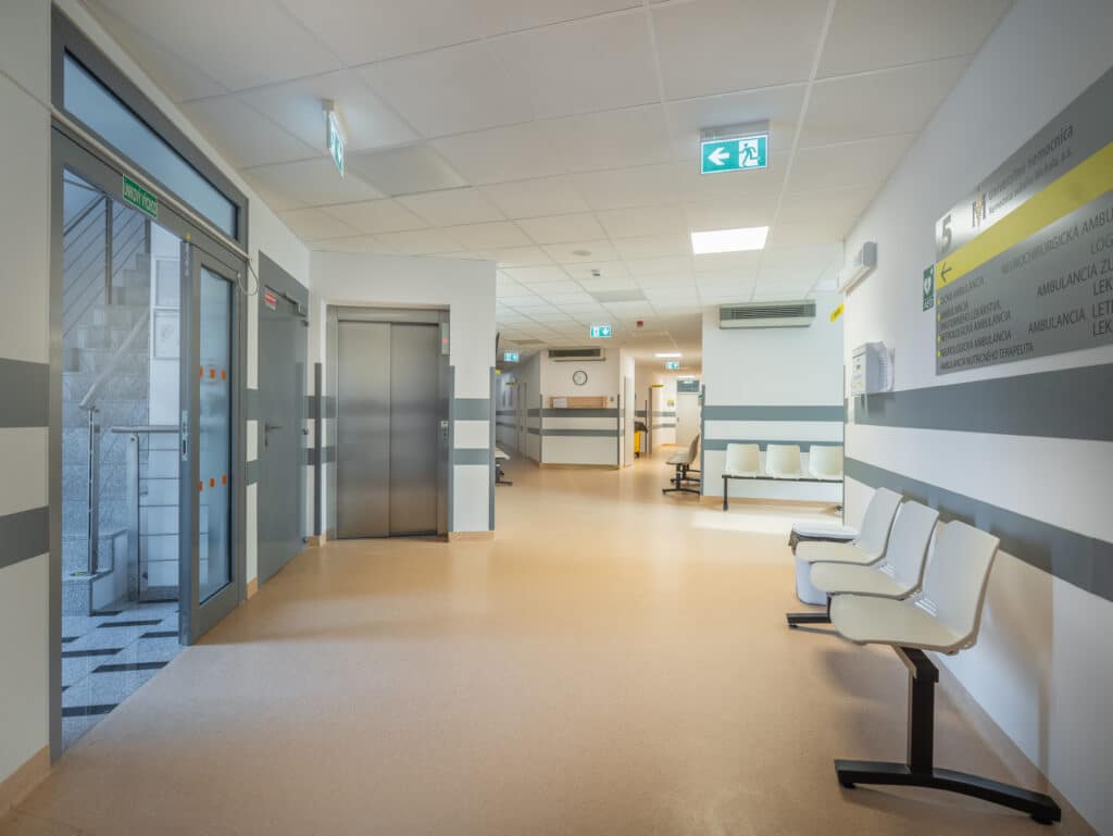 Kliniky a oddelenia | Nemocnica svätého Michala